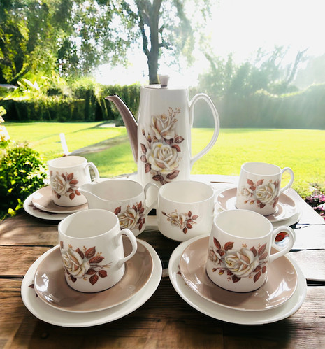 Retro Queen Anne Coffee Set for 4 | Leeds Vintage House