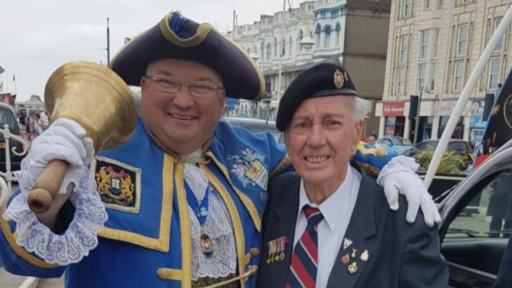 RAF veteran and retired cab driver talks about his long association ...