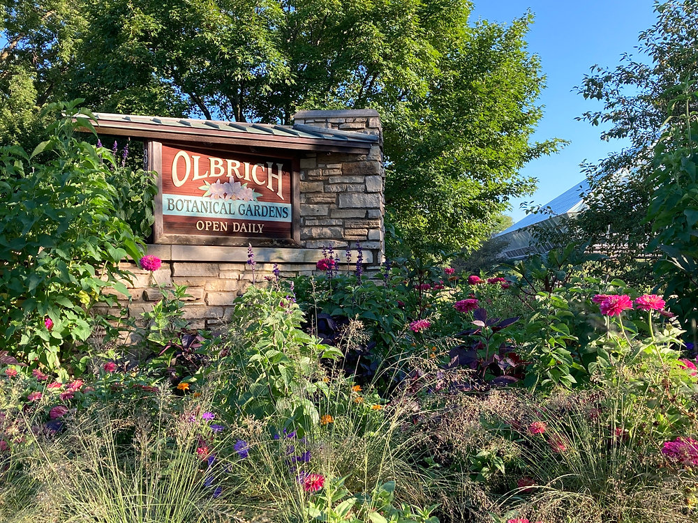 OLBRICH BOTANICAL GARDENS CENTERING PLANTS & PEOPLE OF MADISON, WI ...