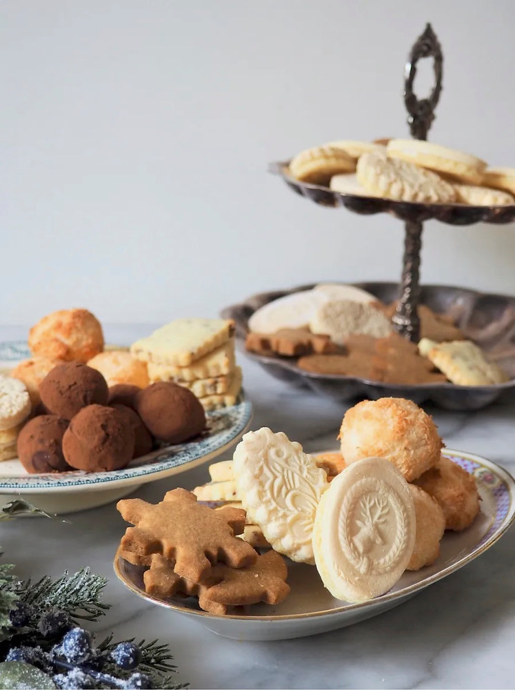 Molly Wilkinson Online Holiday Cookie Class from Versailles