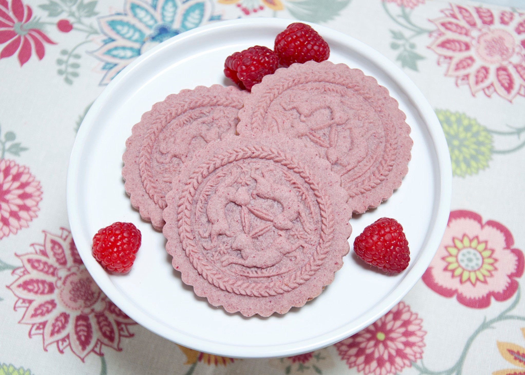 Almond Raspberry Cookies | springerlecookiemold