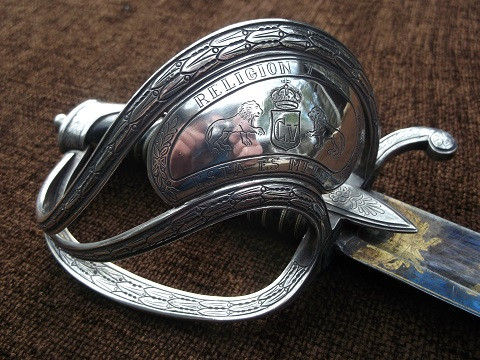 Spanish cavalry sabre of the Royal Guard. | artandarms