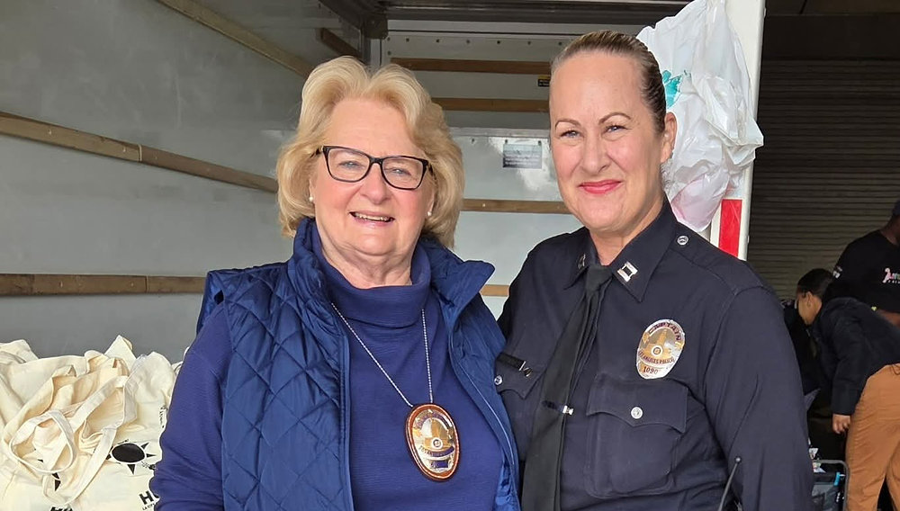 Thanksgiving served with heart - LAPD-Wilshire Reserve Officer on the ...