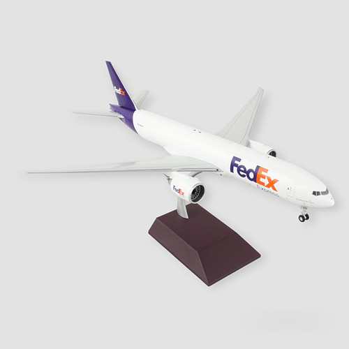 FedEx Boeing 777LRF | Flight Deck Models