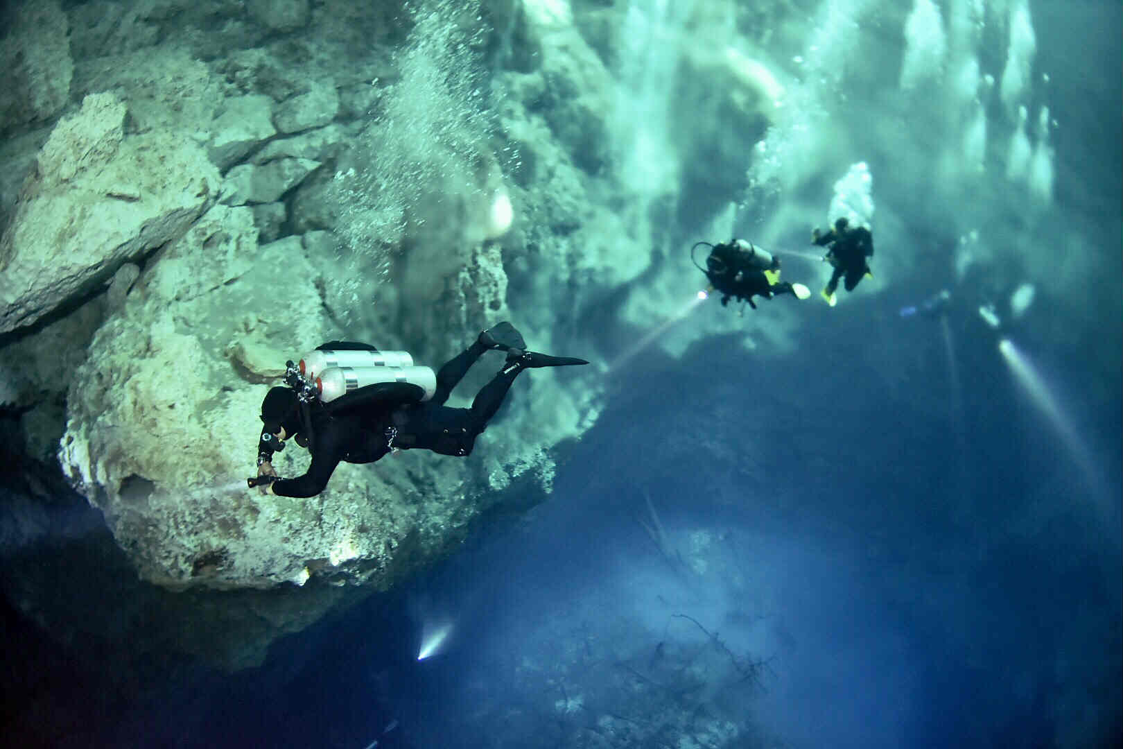 Acuatic Tulum - Diving Excursions & Courses in Mexico's Caribbean