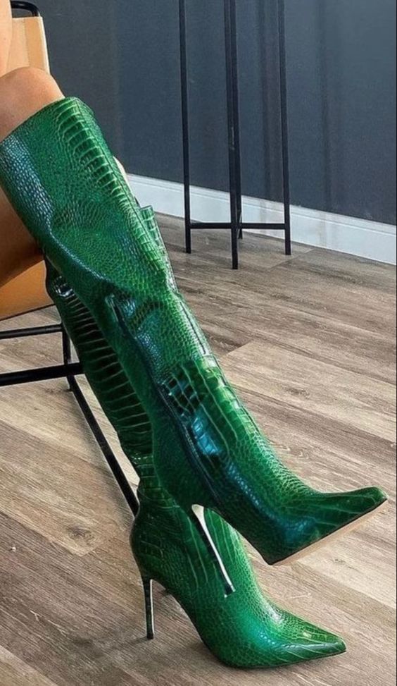 Fall 2022 Wardrobe Staples to Stand Out This Season