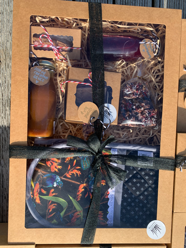 The Grand Box | Country Co.