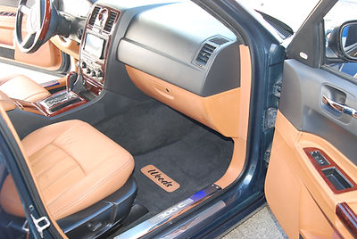 Chrysler 300C Custom Interior