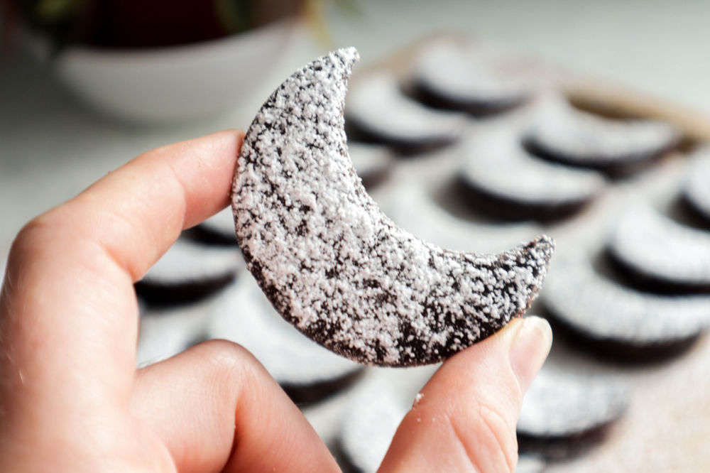 Chocolate Moon Cookies