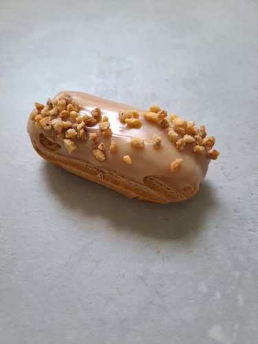 3 Eclairs Praline | Rebecca Nizard