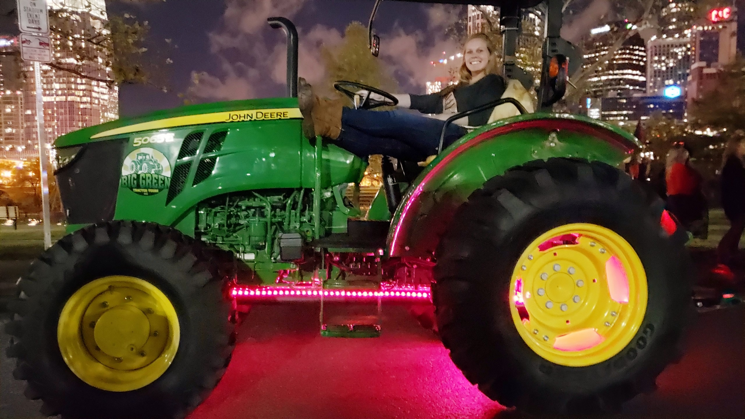 Nashville Tour | United States | Big Green Tractor Tours