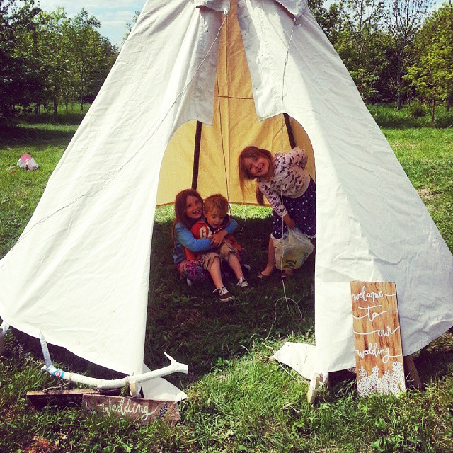 Tipi Life - How to put up a teepee