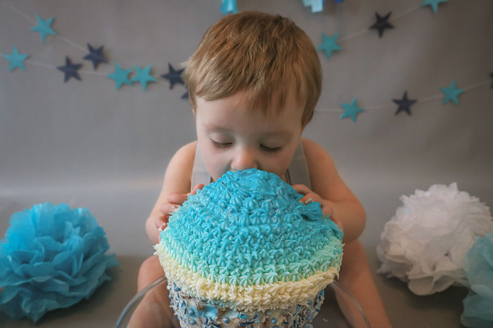 Cake Smash & Splash - Blue and Grey themed Cake Smash Session