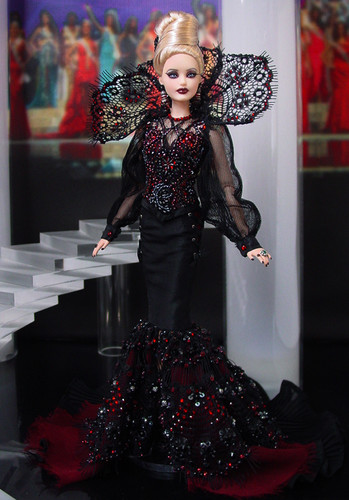 Miss Transylvania | ninimomo