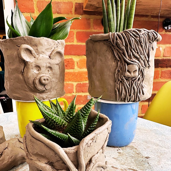 Sip and Sculpt in Brighton | The Paint Club