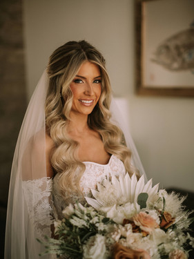 Angela Zavala Makeup Artistry l Home