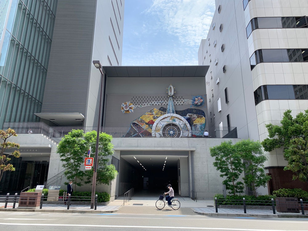 Phoenix Mosaic by Kenji Imai in Osaka, Honmachi