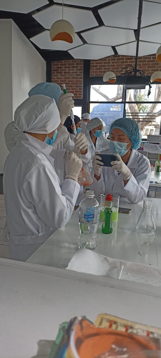 ¡Explorando el ADN en el Laboratorio!