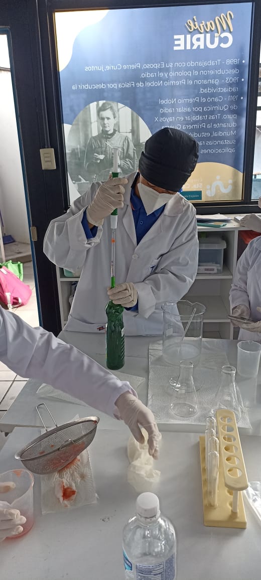 ¡Explorando el ADN en el Laboratorio!
