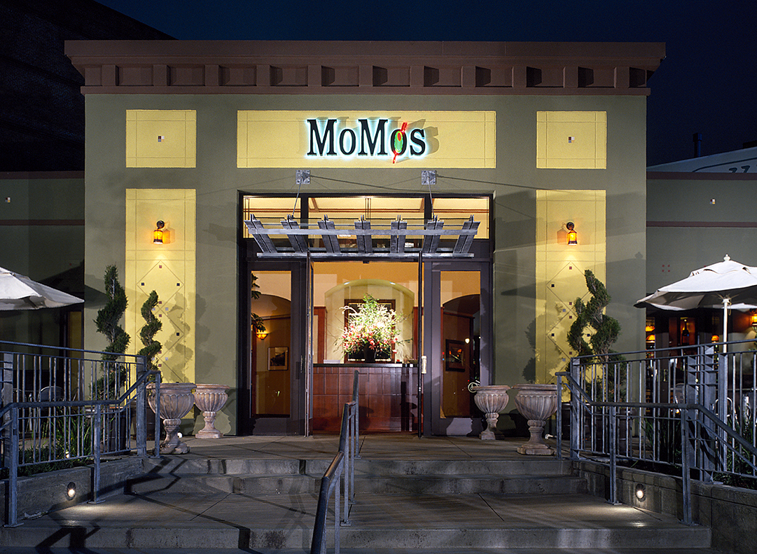Momo's | MBH Architects