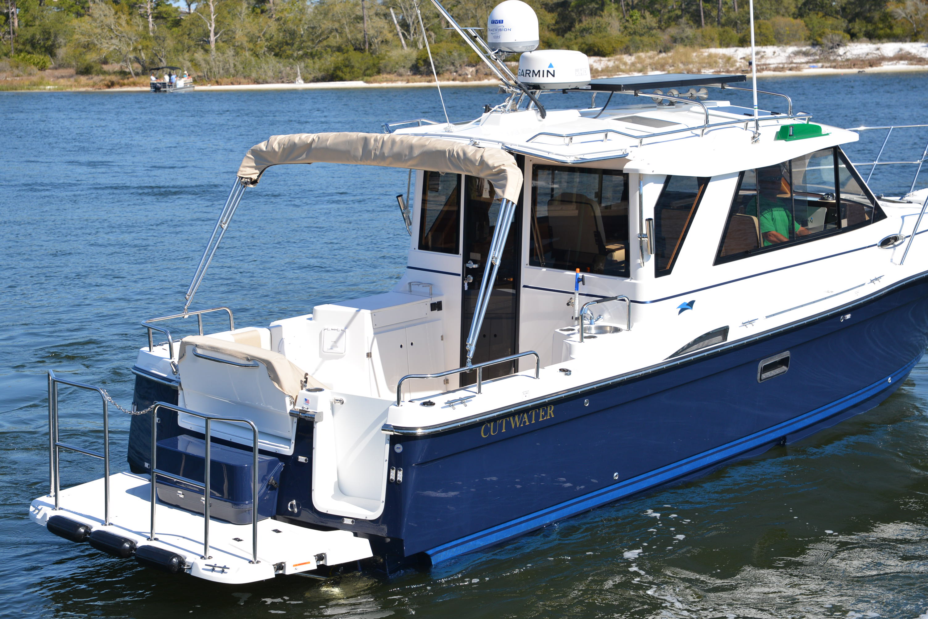 28 Cutwater Sedan LE