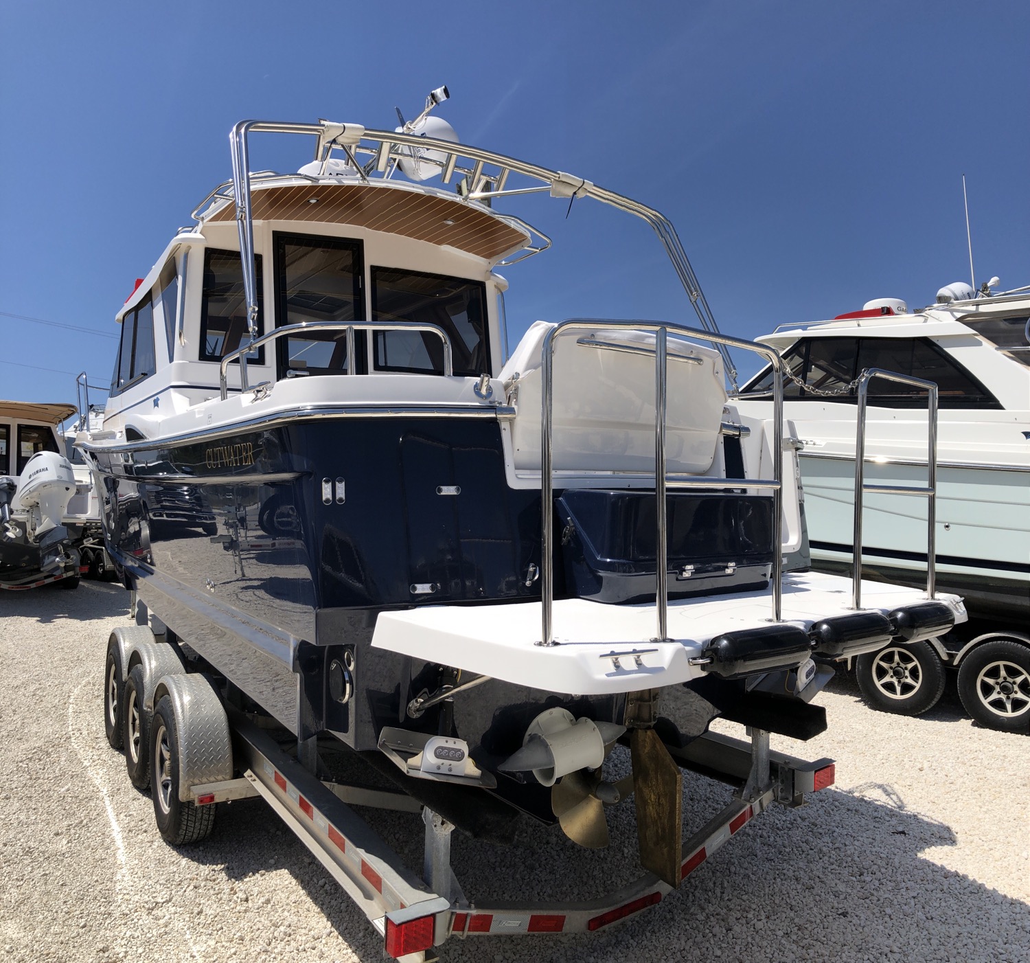 28 Cutwater Sedan Luxury Edition