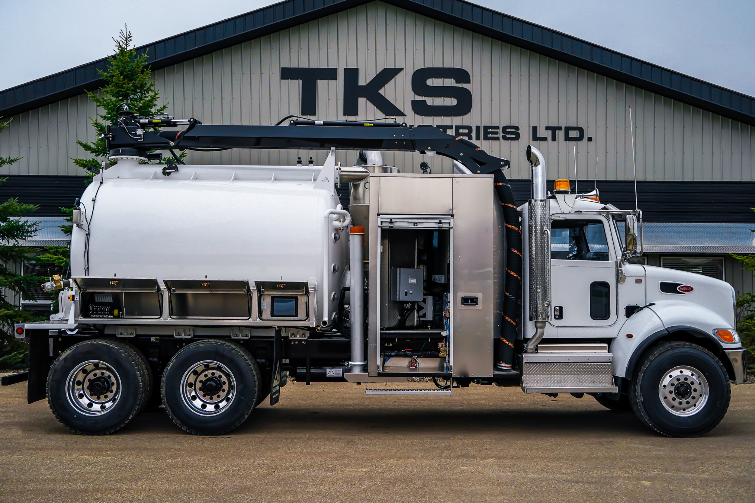 ABOUT l SmartVac Hydrovacs