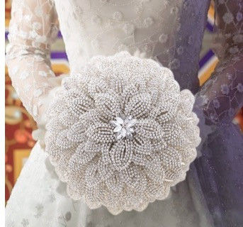Deluxe Crystal Leaf Bridal Bouquet - Silver | Loza Events