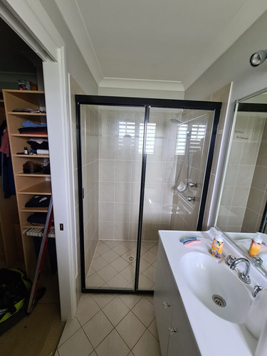 Fully framed wall to wall shower screen | Sydney showers and g