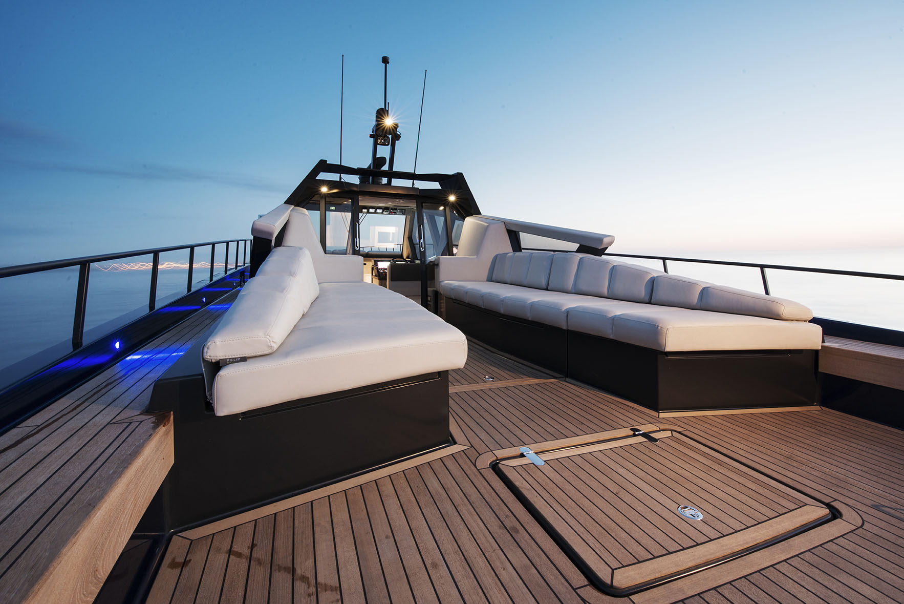 IBIZA LUXURY POWER BOAT FOR SALE - LUXURY YACHTS IBIZA