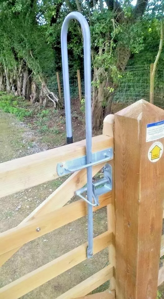 One Uni Latch for Wooden gates with Bow handle | Gate Fittings Direct