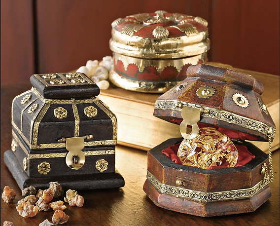 gold frankincense and myrrh pictures