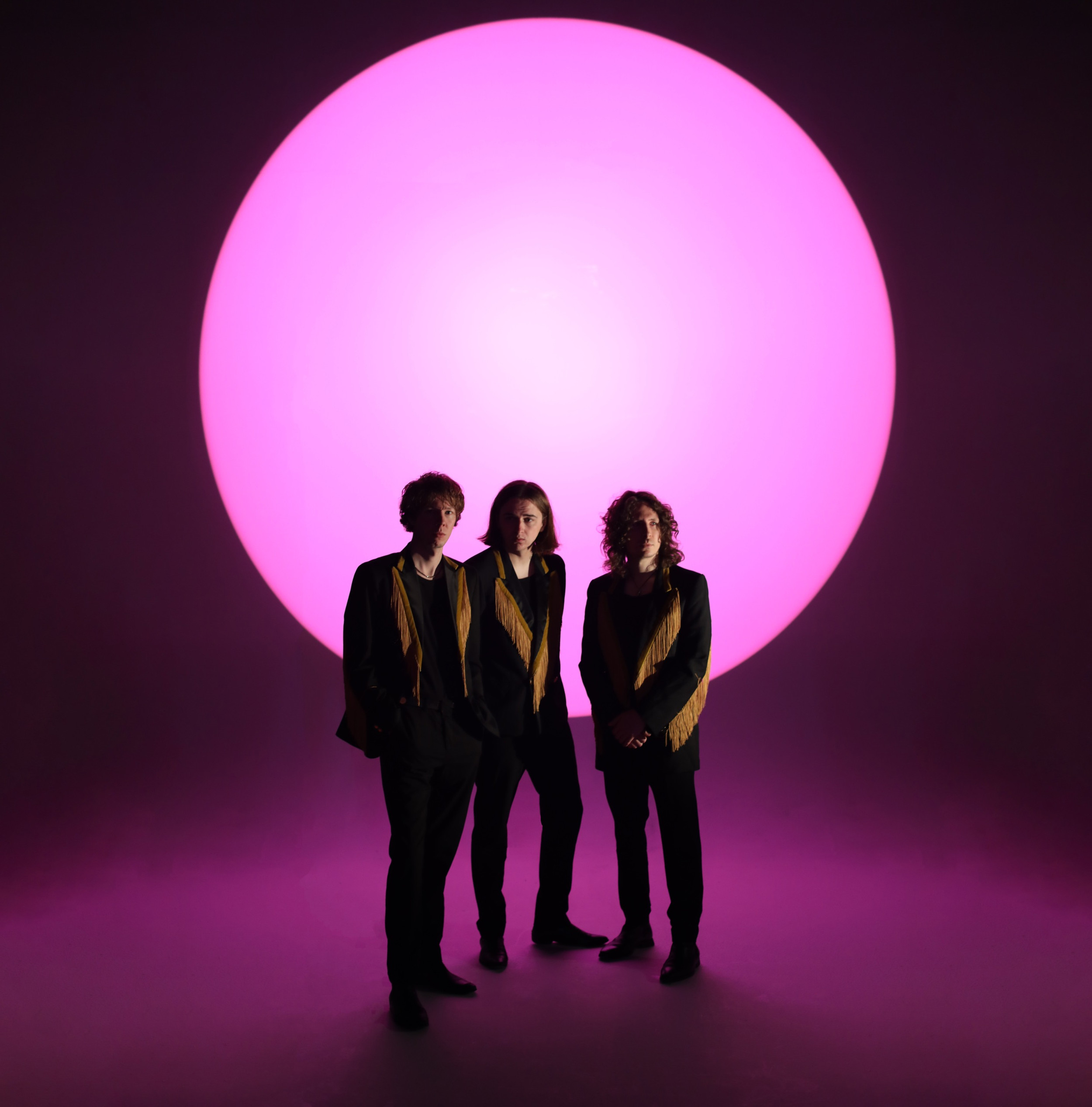 THE HOWLERS | Official Website