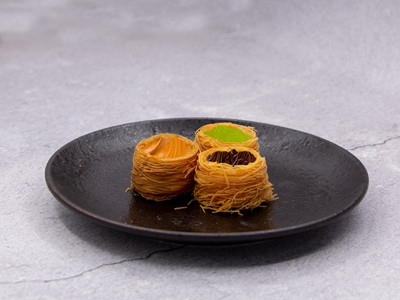 Ush Al Bulbul with Sauce | firassweets