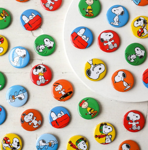 Peanuts - Snoopy Badge | HUTTONS STORE