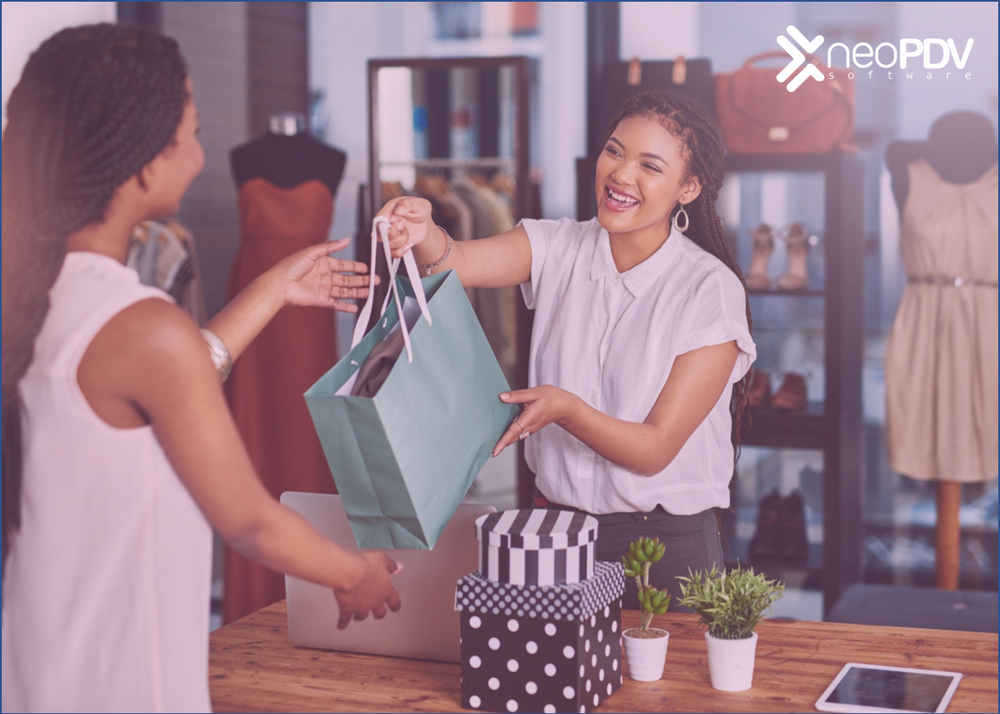 7 exemplos de bom atendimento ao cliente no varejo e como aplicá-los às ...