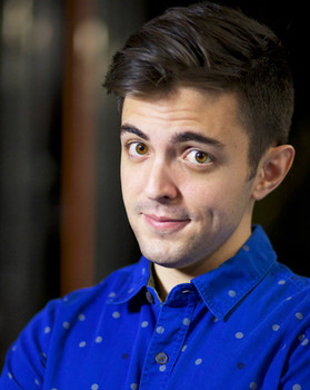 Britain Simons || Headshots