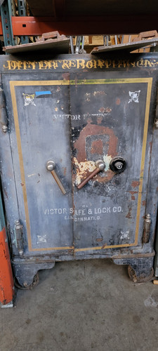 Vintage Antique Victor Safe | flexpdx