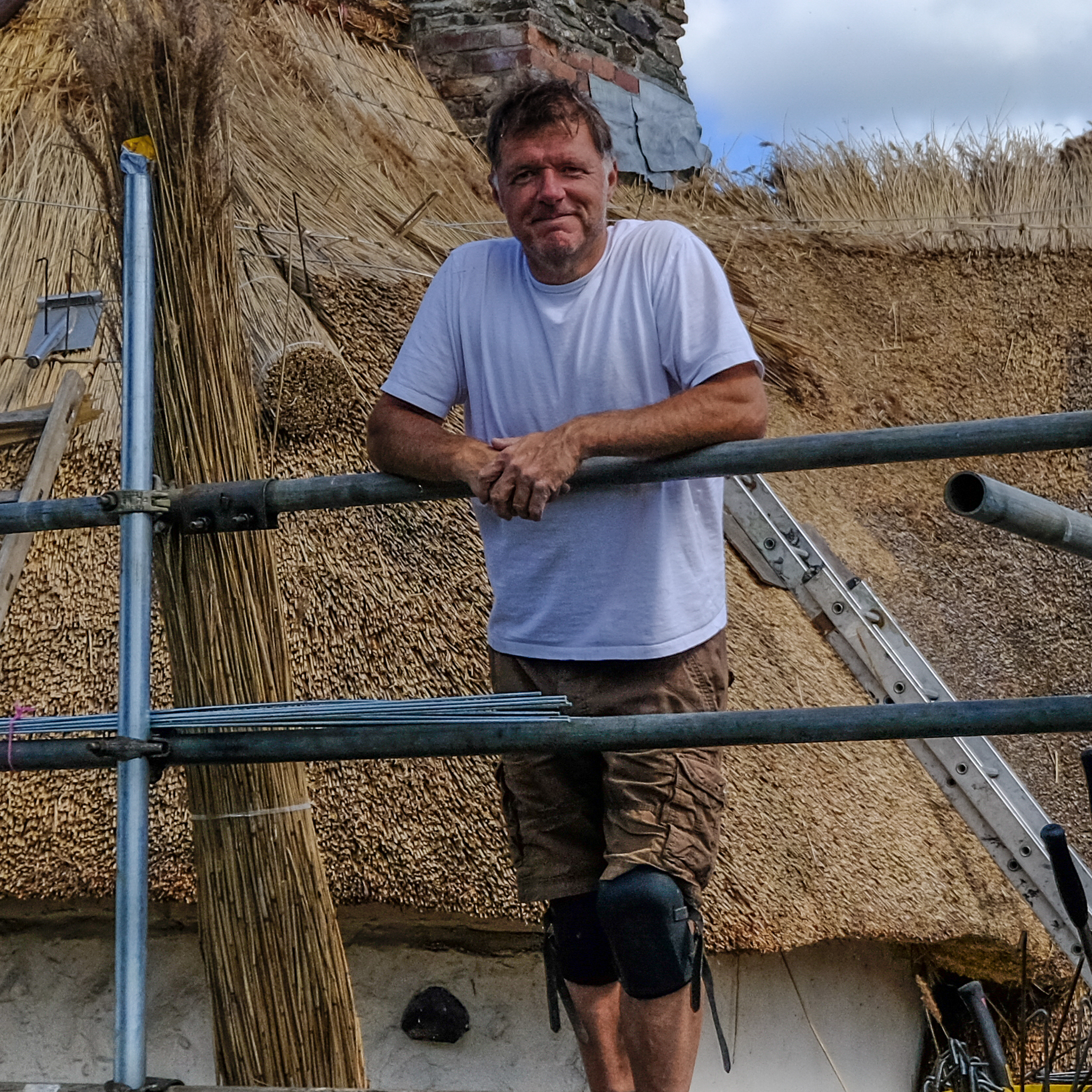 Master Thatcher - Pictures of Thatch work past and present
