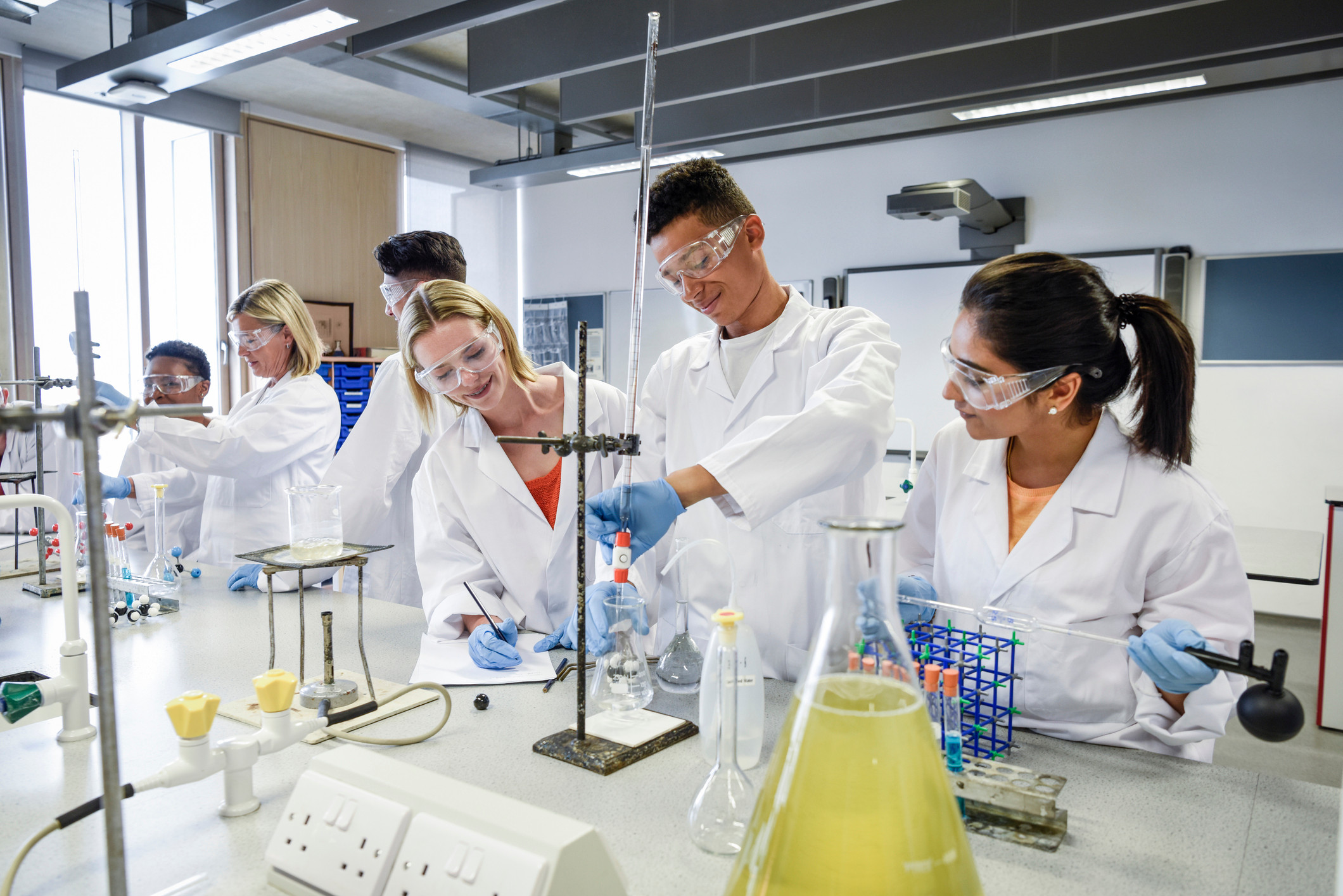 Holistisch Beoordelen in de Laboratoriumtechniek: Reflecties van de ...