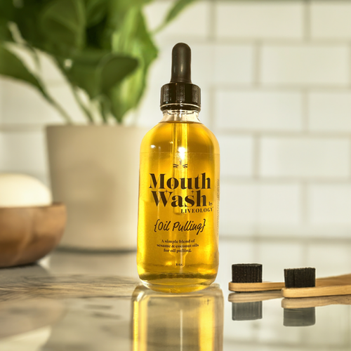 MOUTH WASH {Oil Pulling} sesame + coco + peppermint | Liveology Magazine
