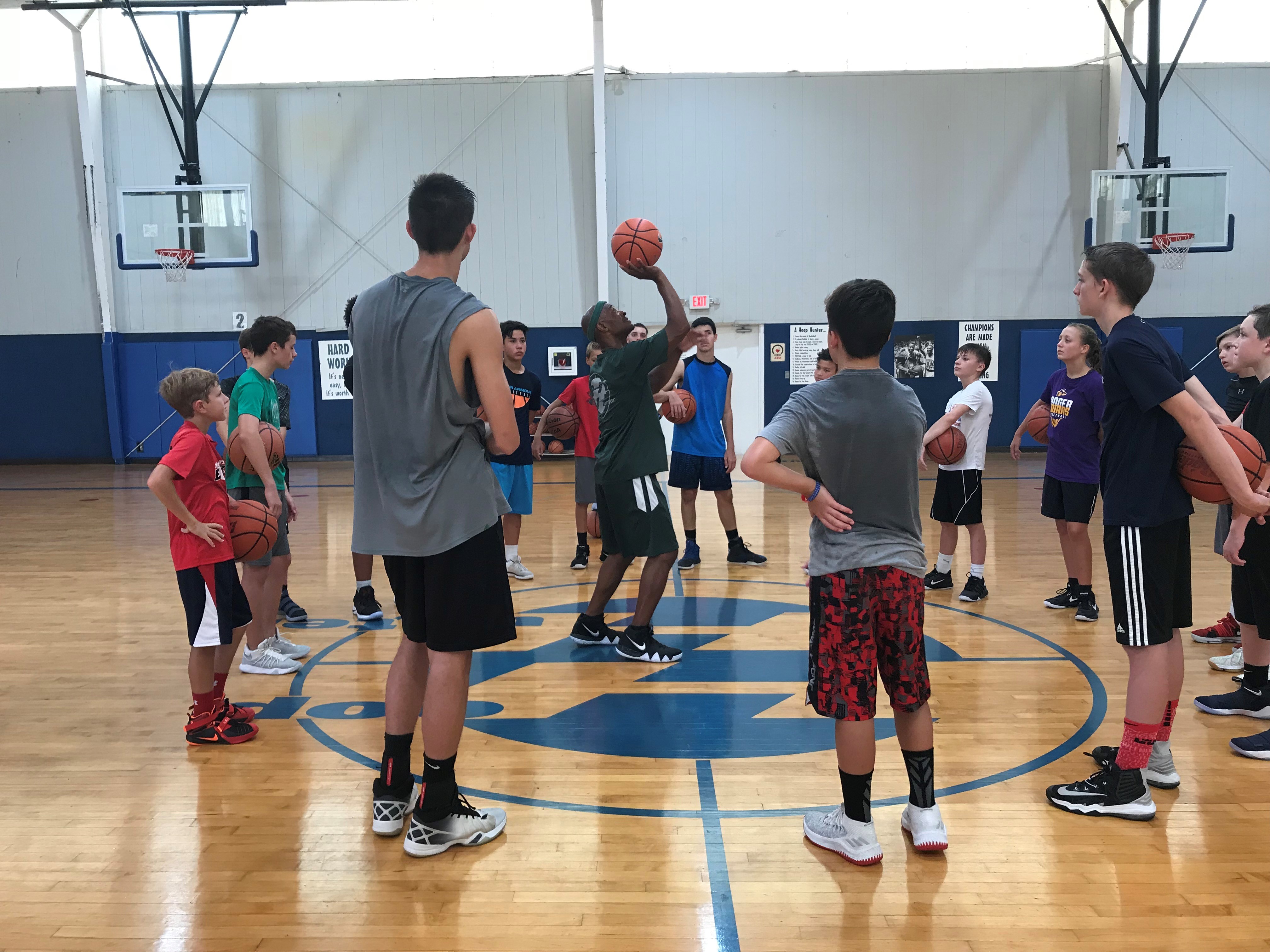 Hoop Hunter Basketball