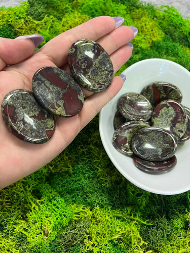 Dragon's Blood Worry Stone | Sassy Clover