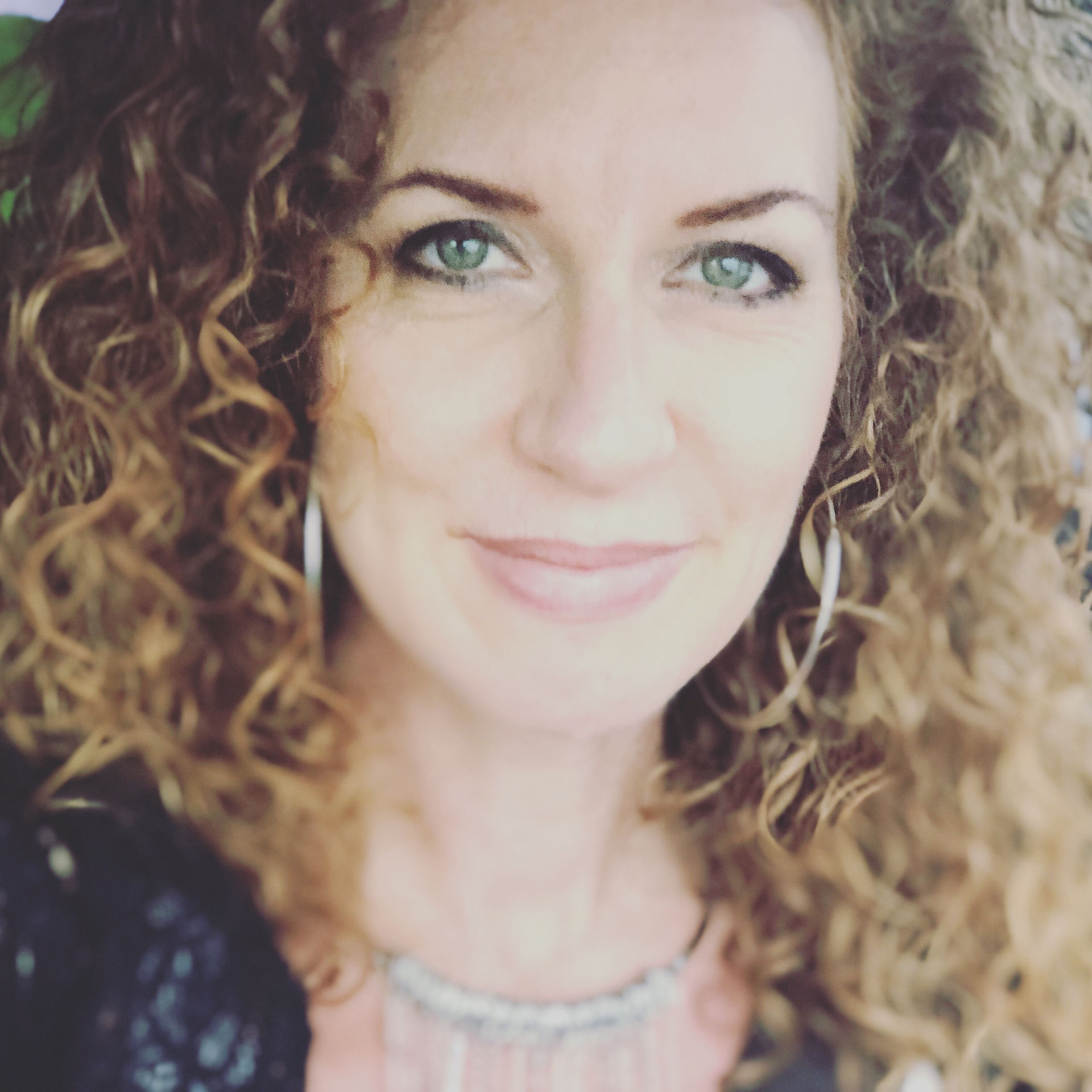 SINGER | HELENA REDMAN | NEWS