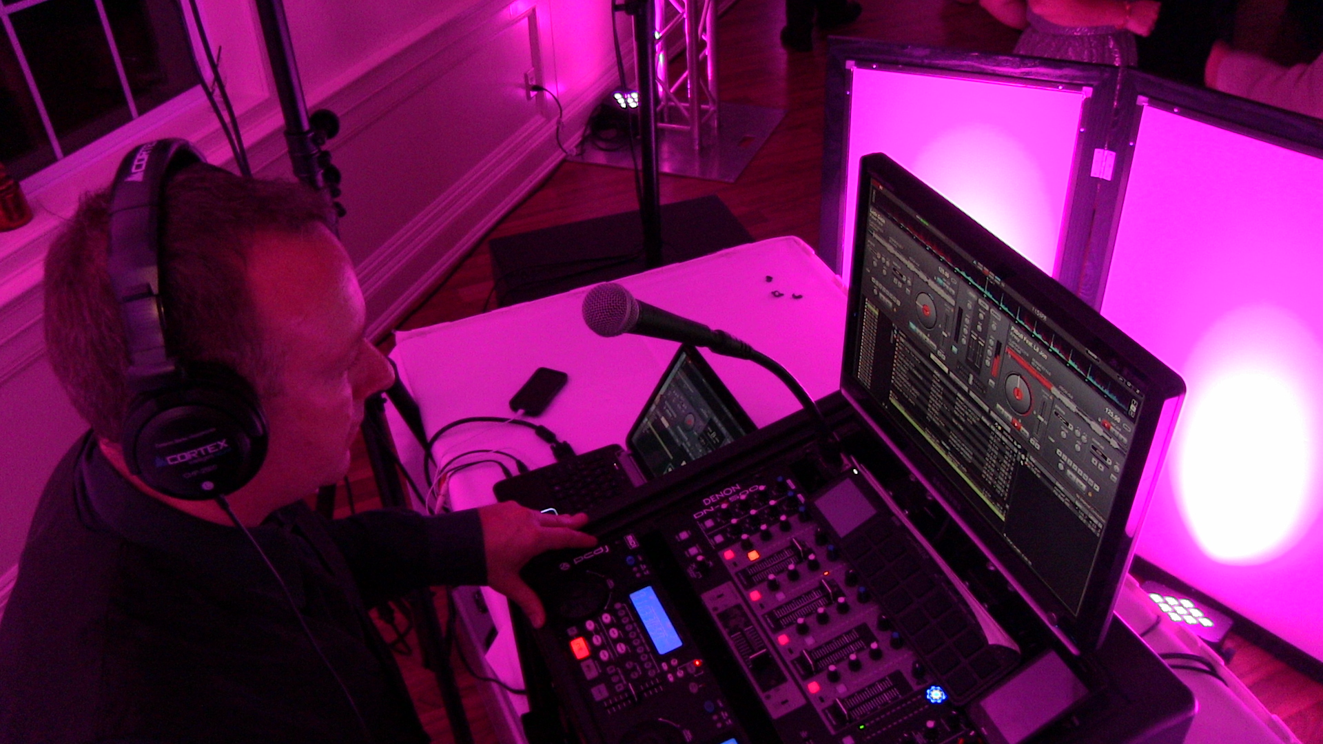 Wedding DJ MA | Massachusetts | Sonic DJ