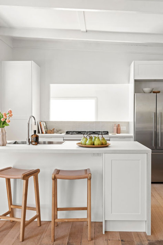 How to Make a Small Space Feel Bigger: Interior Design Hacks