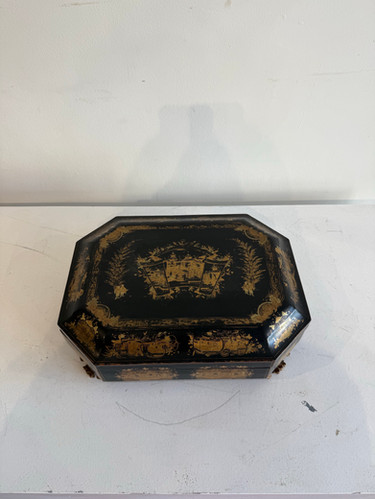Chinese lacquer box | Willows Antiques