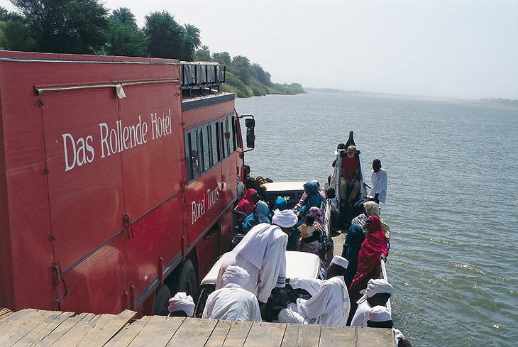 Rotel Tours: Travel around the world by hotel bus