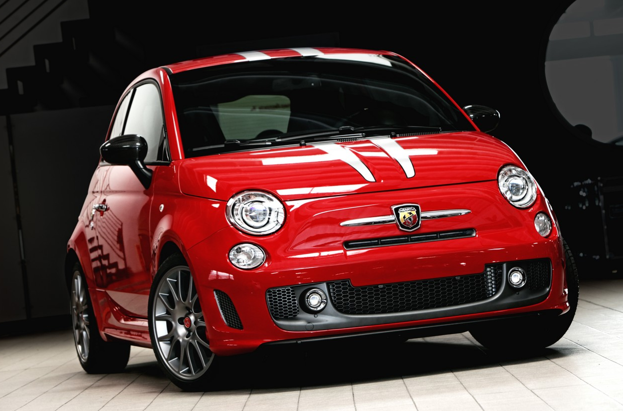 Romeo Ferraris Abarth 695 Tributo Ferrari de 260 ch