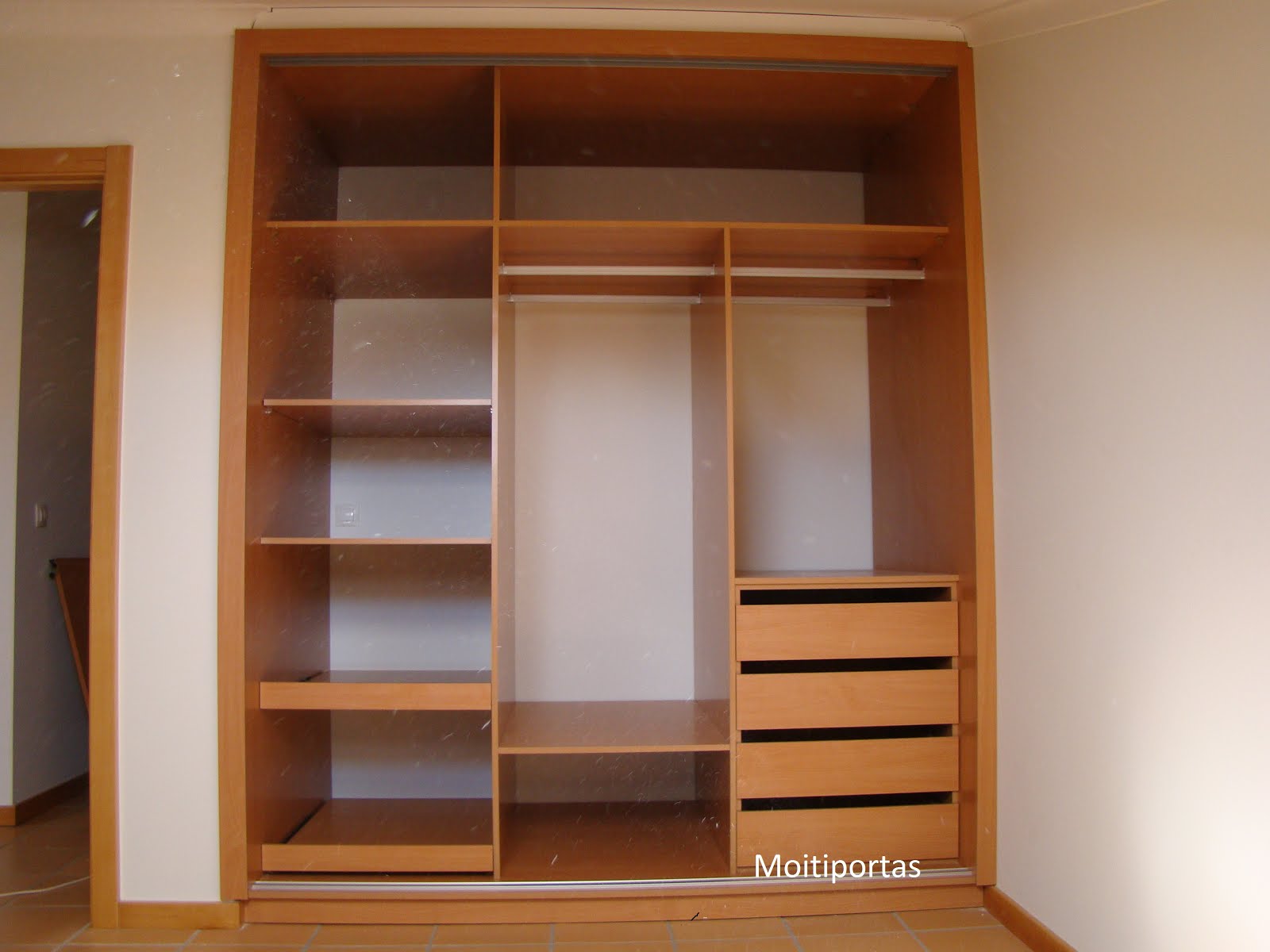 Roupeiros de parede por medida | Roupeiros